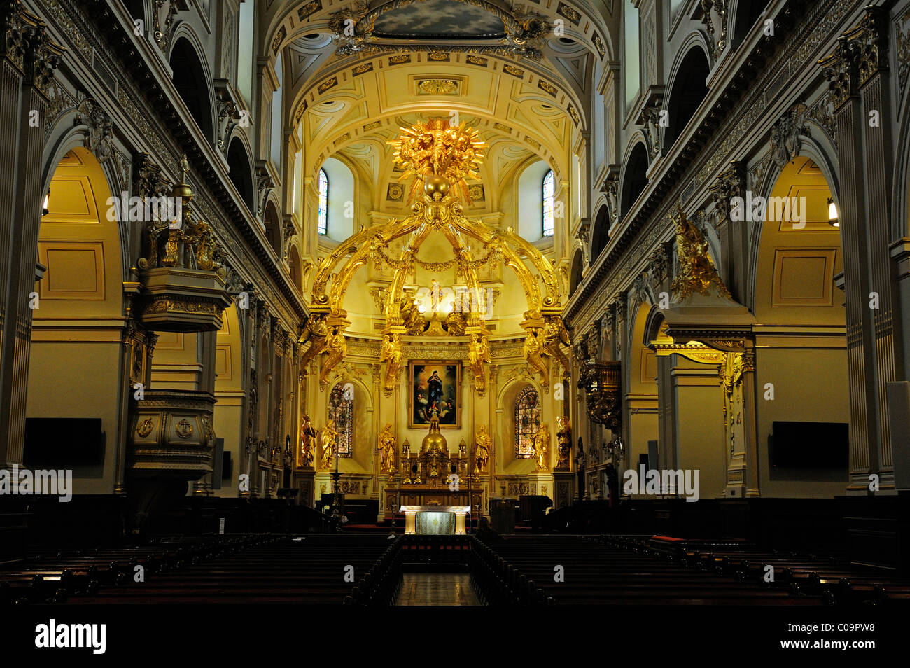 Inside catholic church chancel hi-res stock photography and images - Alamy