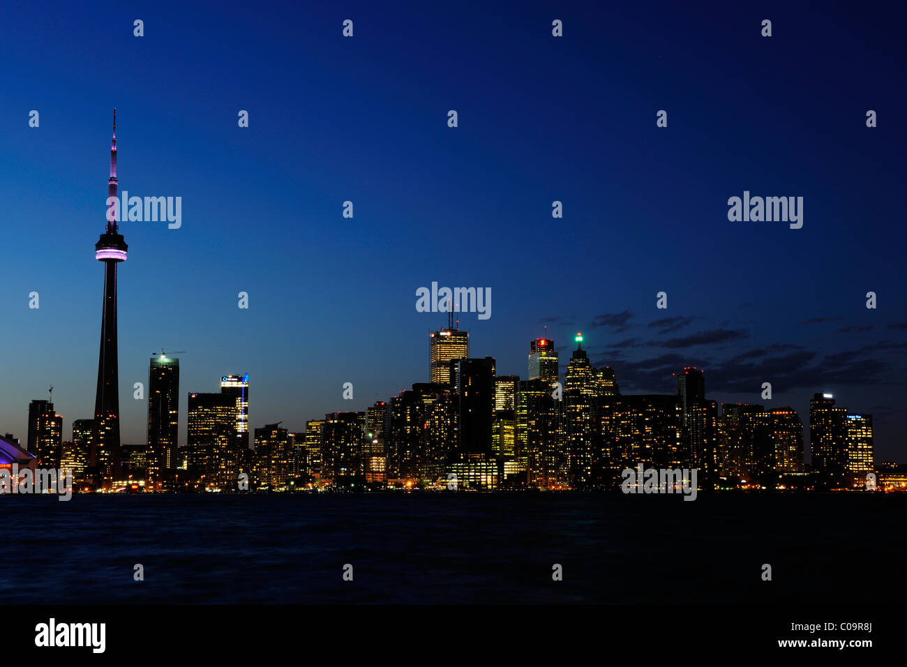 Toronto skyline evening hi-res stock photography and images - Alamy