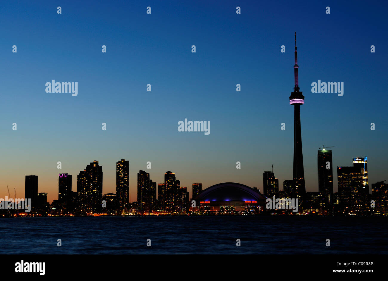 Toronto skyline silhouette hi-res stock photography and images - Alamy