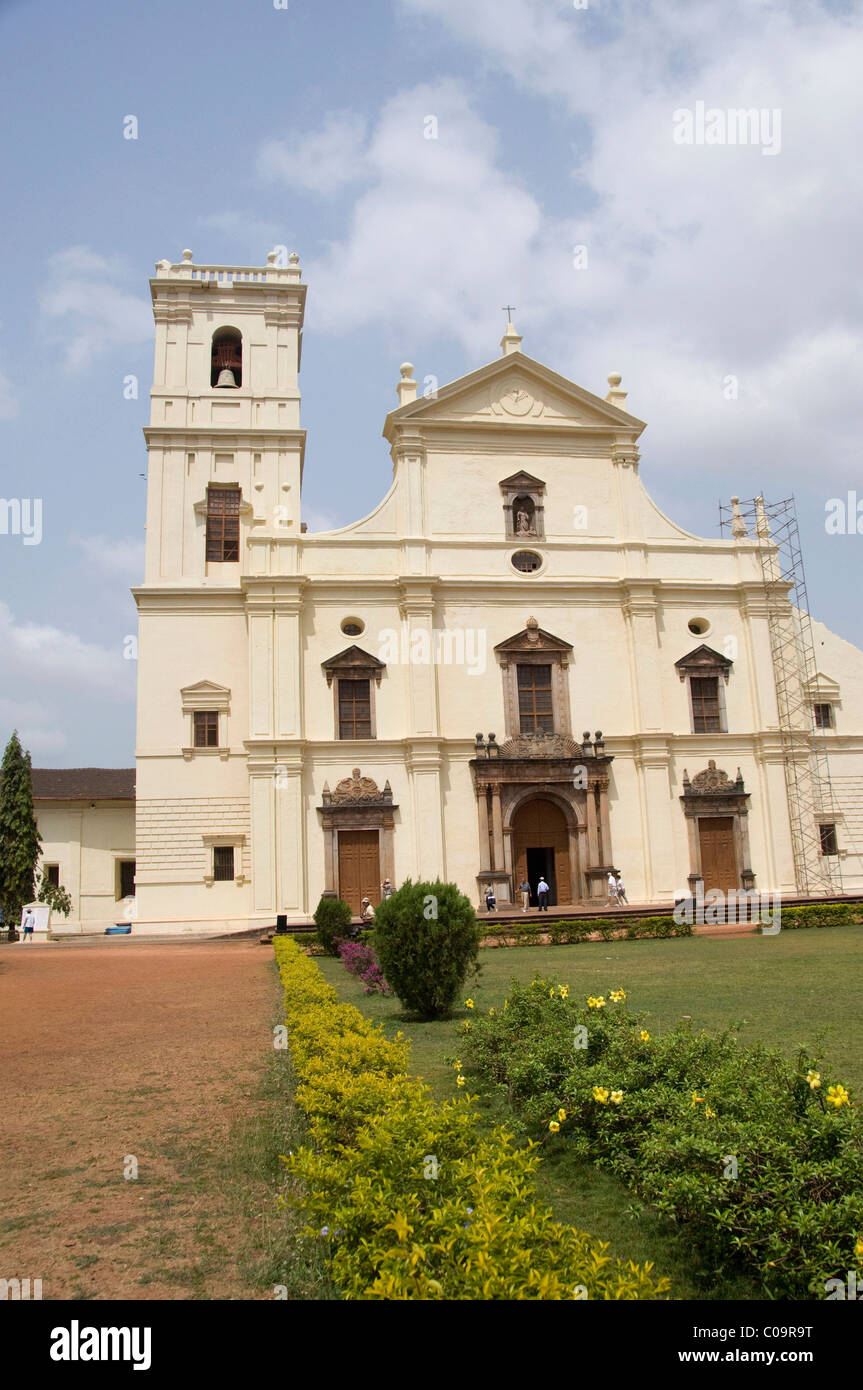 India, Goa, city of Old Goa. Portuguese-Gothic style Se Cathedral ...
