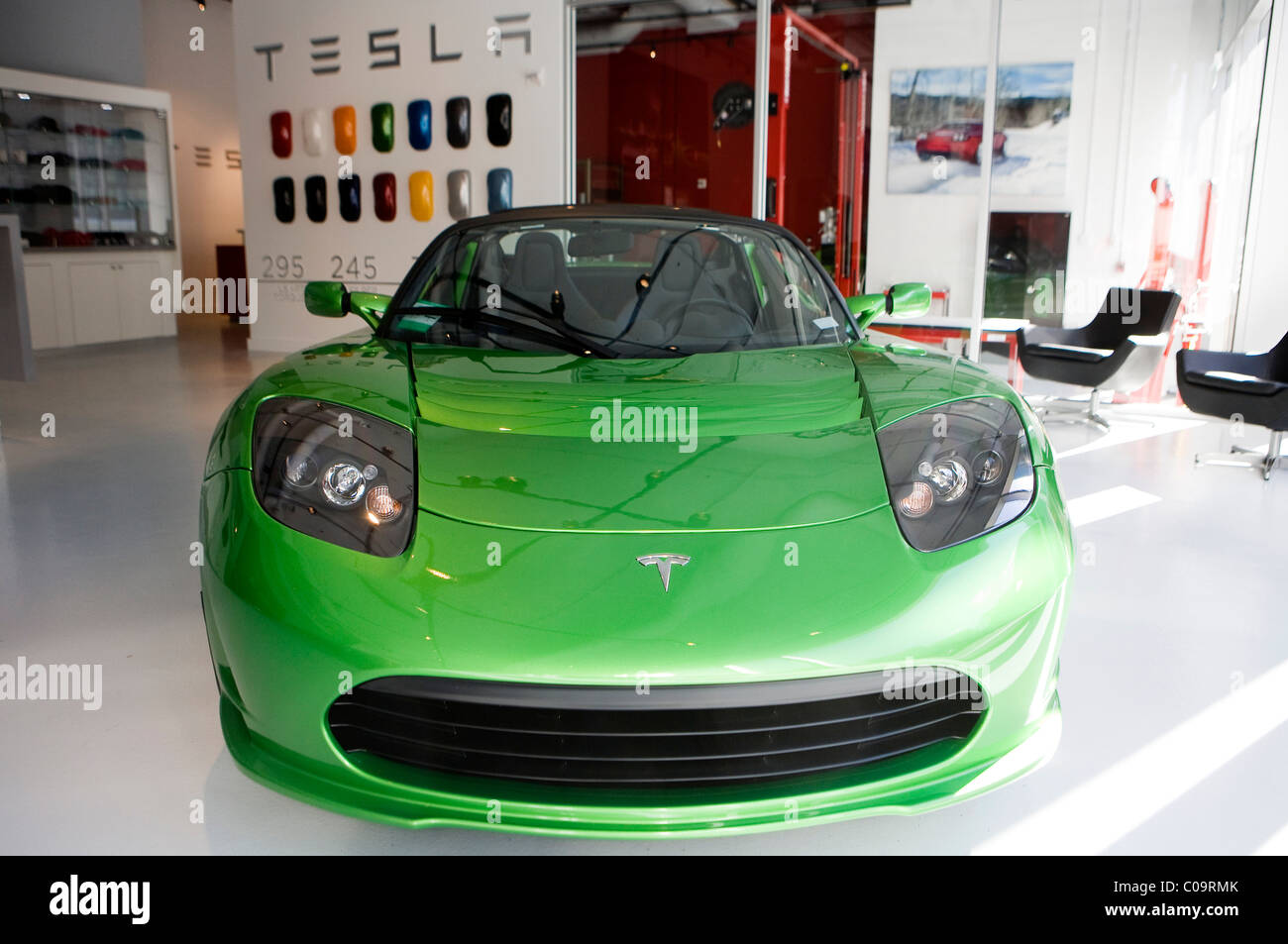 A Tesla all electric car dealership showroom Stock Photo - Alamy