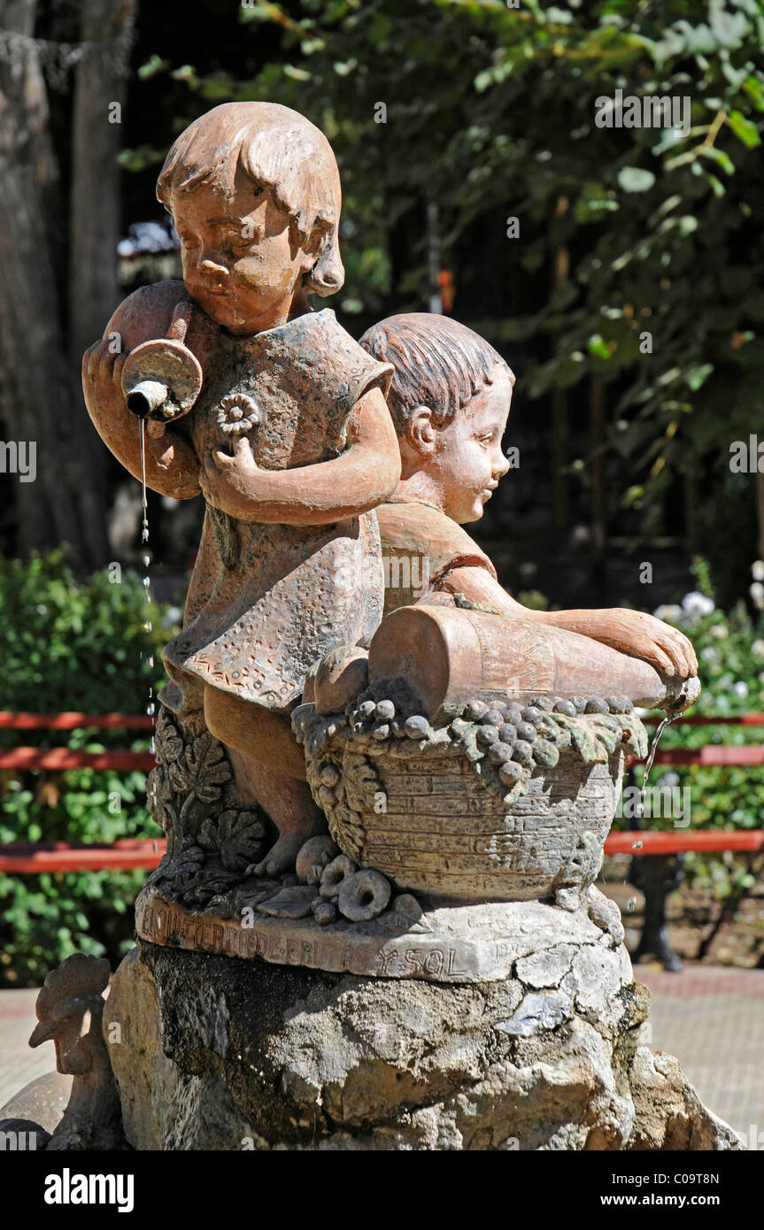 Children fountain hi-res stock photography and images - Alamy