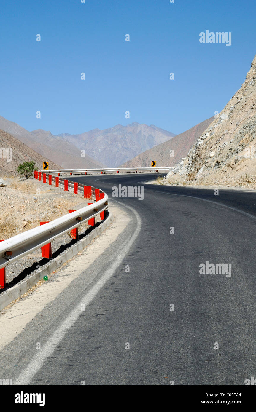 Mountain road, bend, desert mountains, Monte Grande, Vicuna, Valle d ...