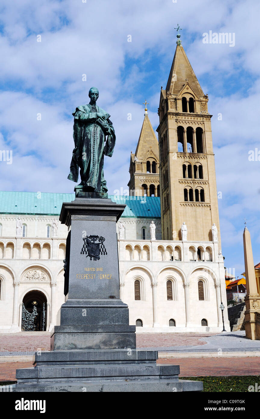 Old town square hungary hi-res stock photography and images - Alamy