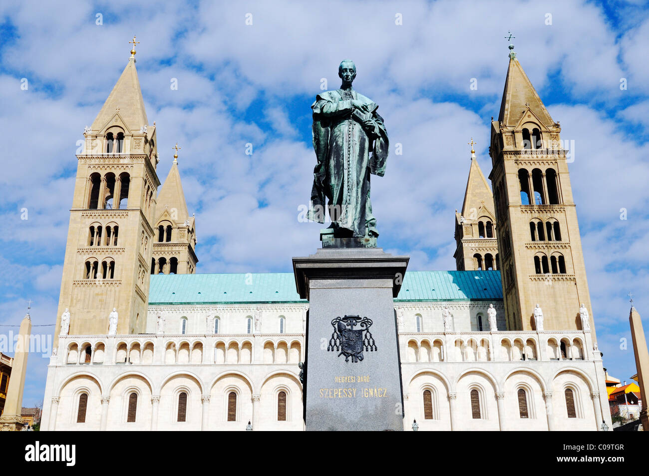 Old town square hungary hi-res stock photography and images - Alamy