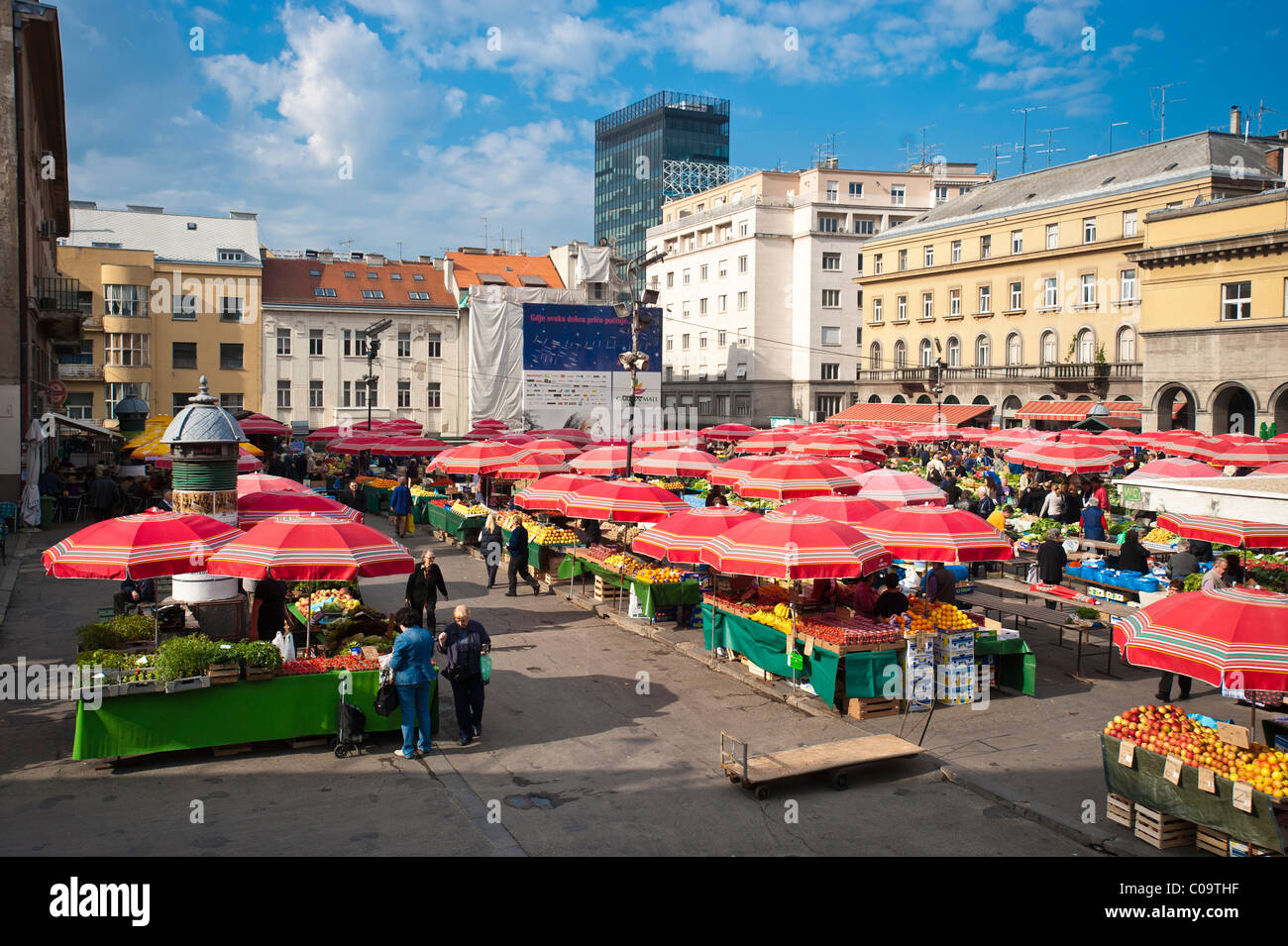 Dolac square hi-res stock photography and images - Alamy