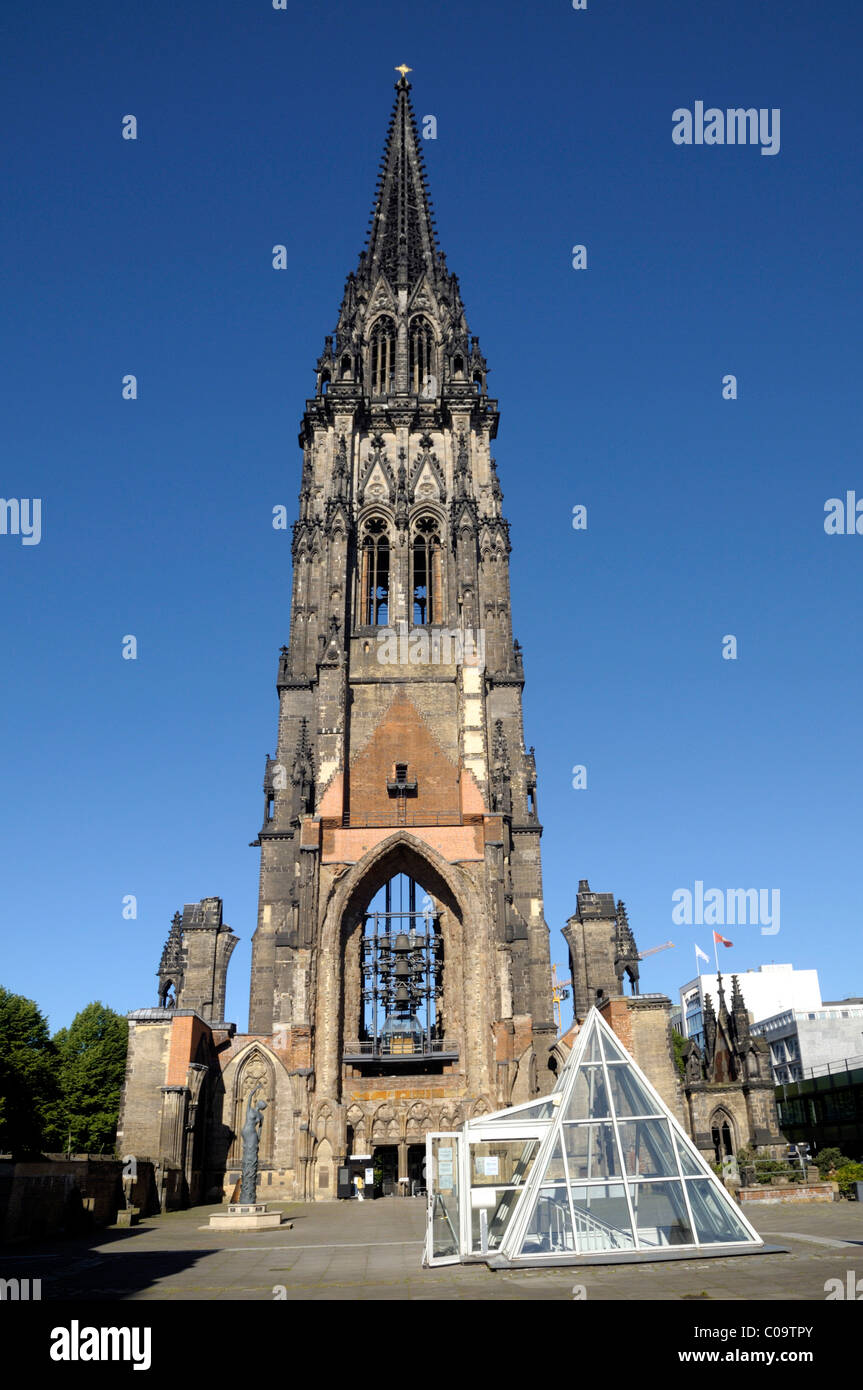 St nikolai church memorial hamburg hi-res stock photography and images ...