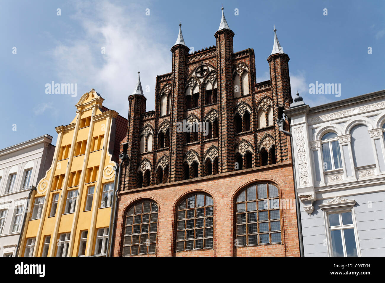 14th century building hi-res stock photography and images - Alamy