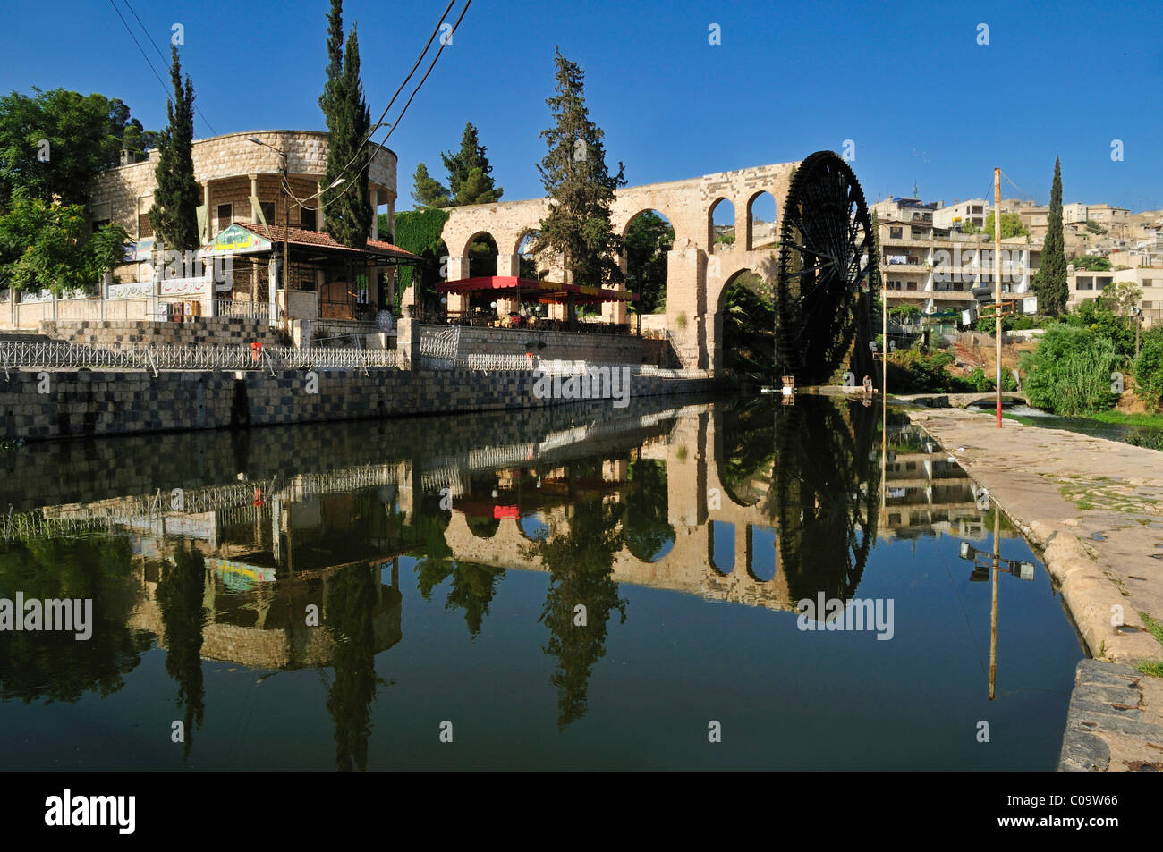 Noria waterwheel on the Orontes River in Hama, Syria, Middle East, West ...