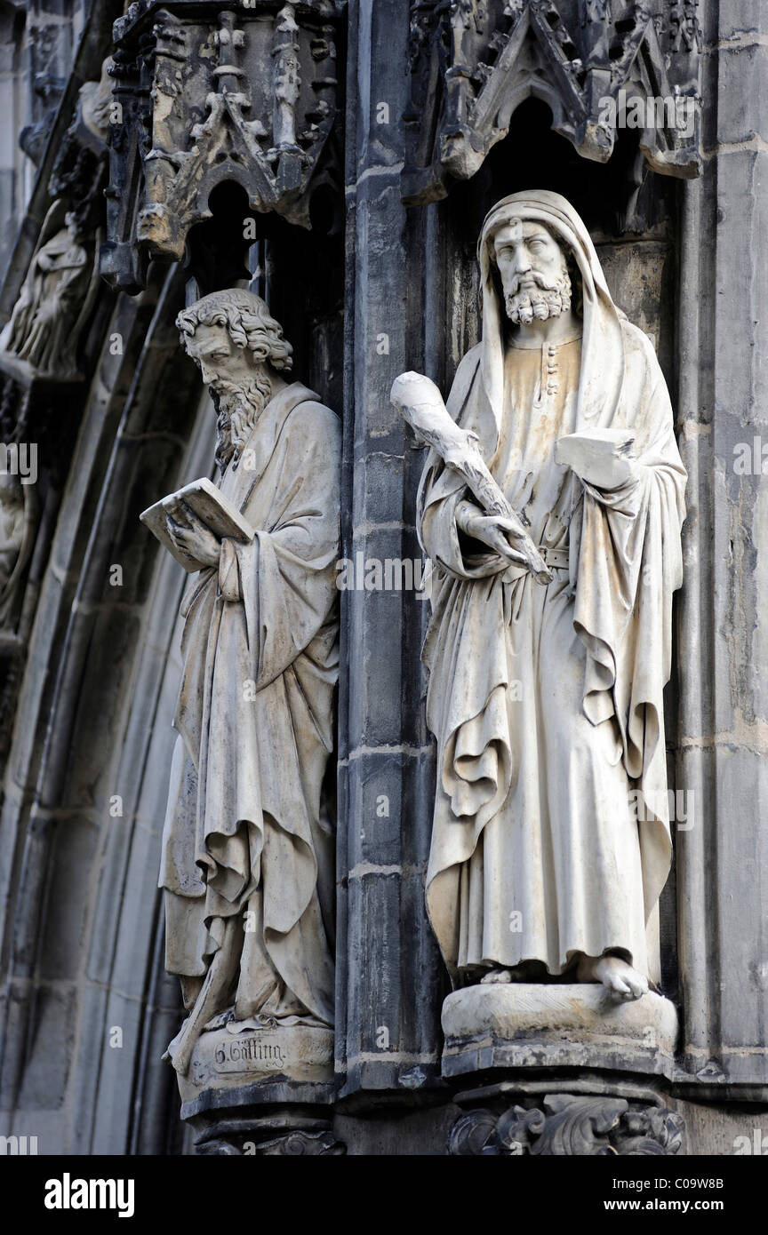 Aachen cathedral statue hi-res stock photography and images - Alamy