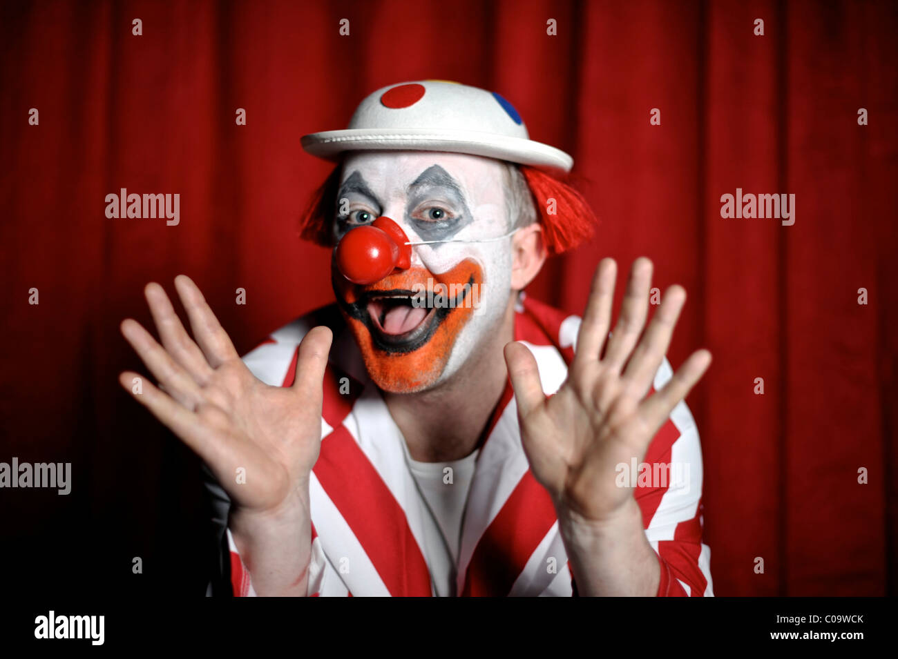 Sad circus clown hi-res stock photography and images - Alamy