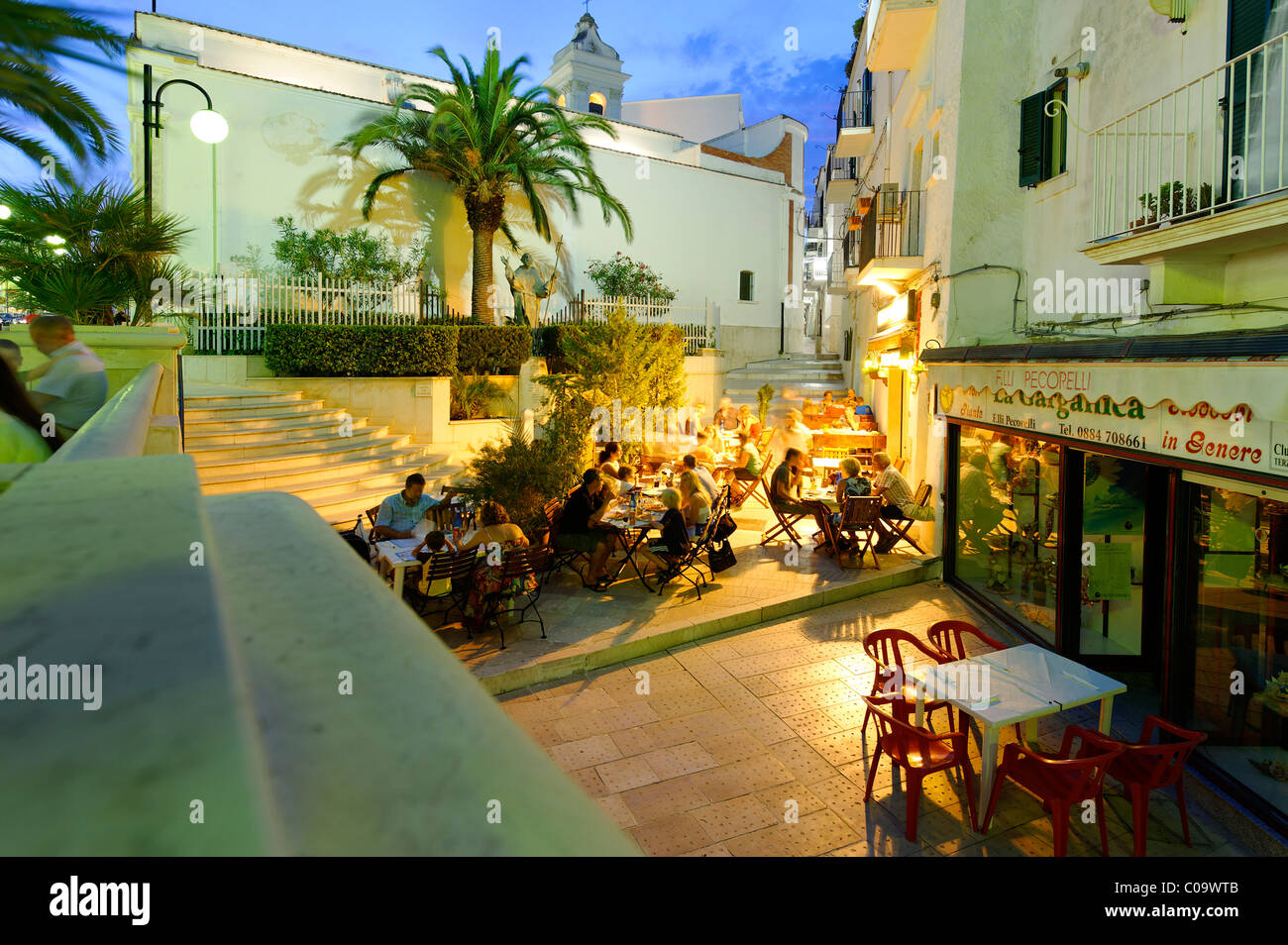 Restaurant in vieste hi-res stock photography and images - Alamy