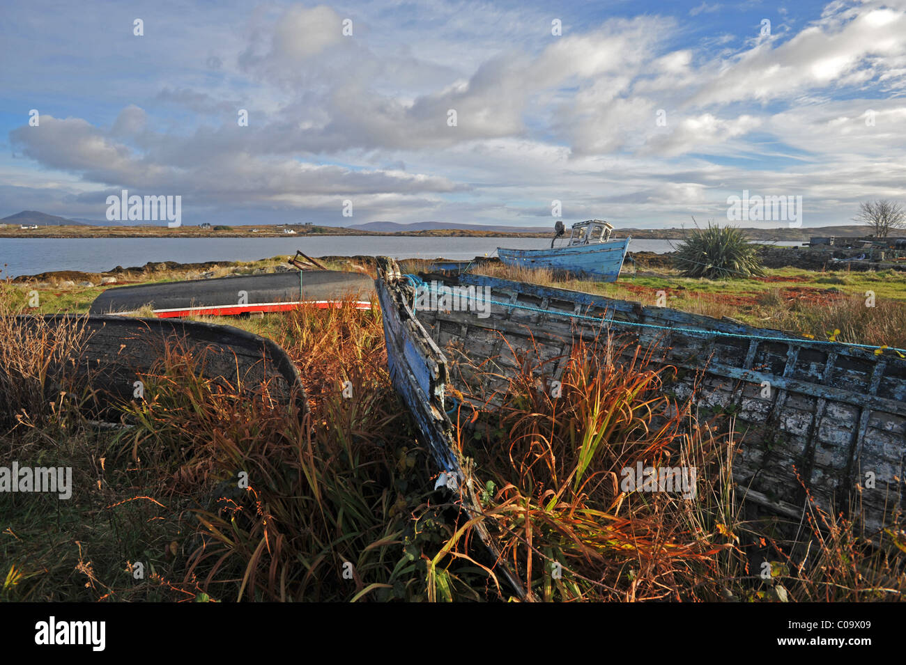 Beached boats hi-res stock photography and images - Alamy