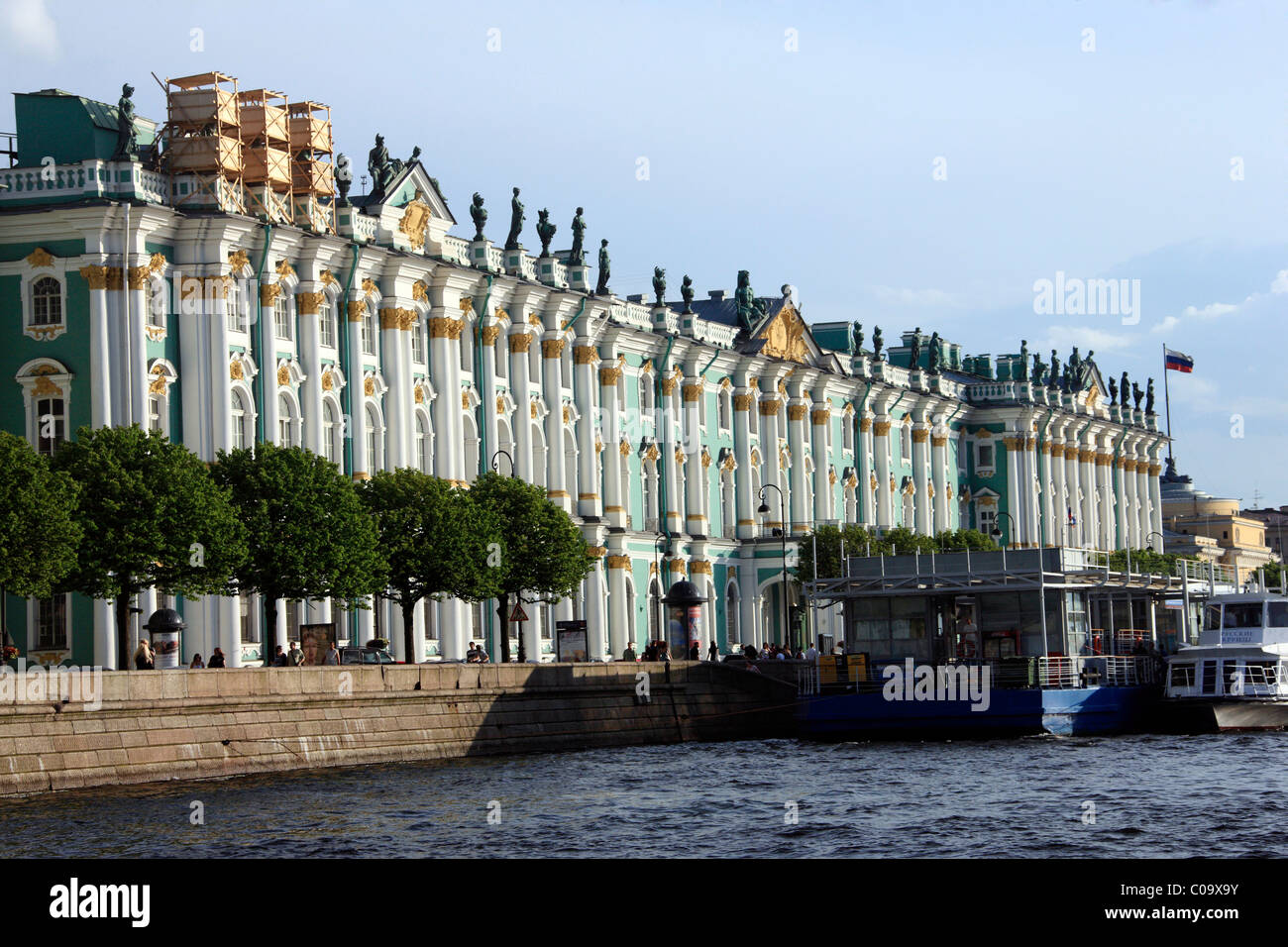 Winter palace russia hi-res stock photography and images - Alamy