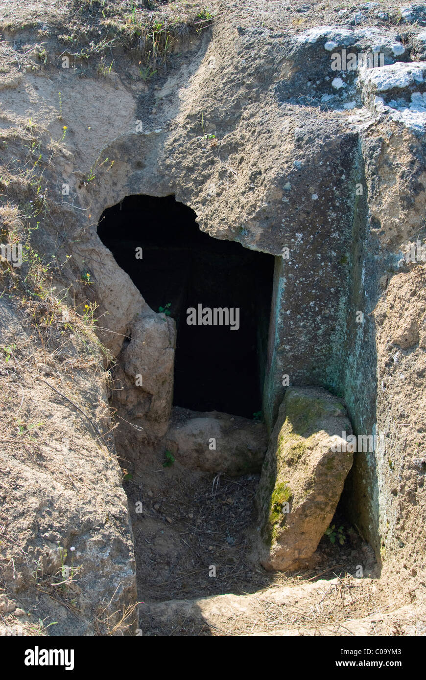 Etruscan tumulus tomb hi-res stock photography and images - Alamy