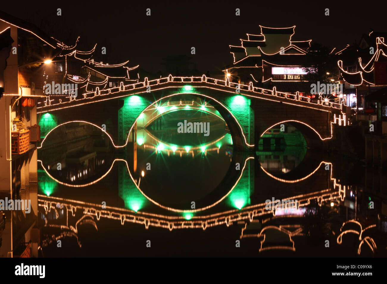 Shanghai water village at night Stock Photo - Alamy