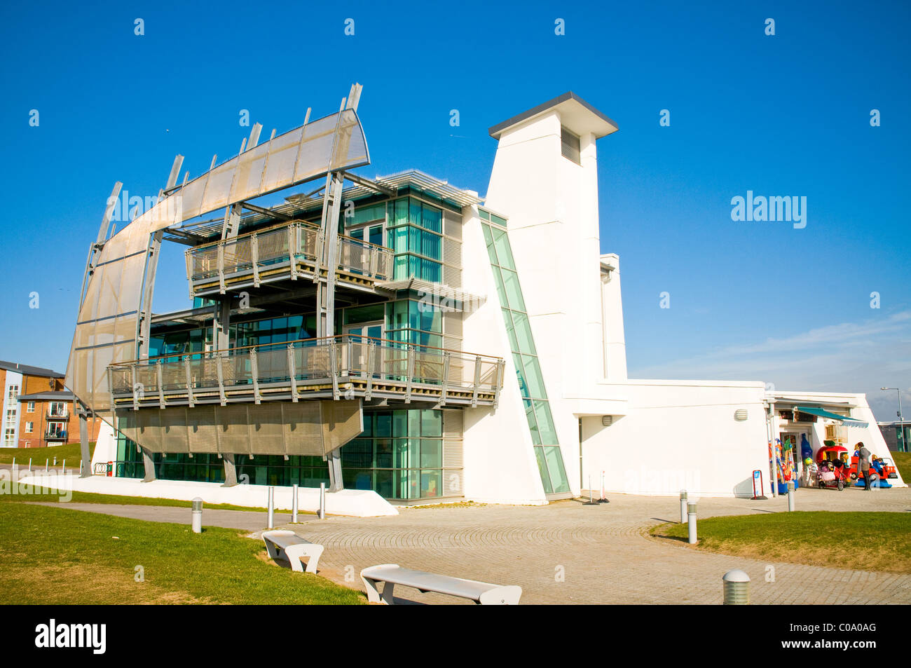 Llanelli Coast path visitor center Stock Photo - Alamy
