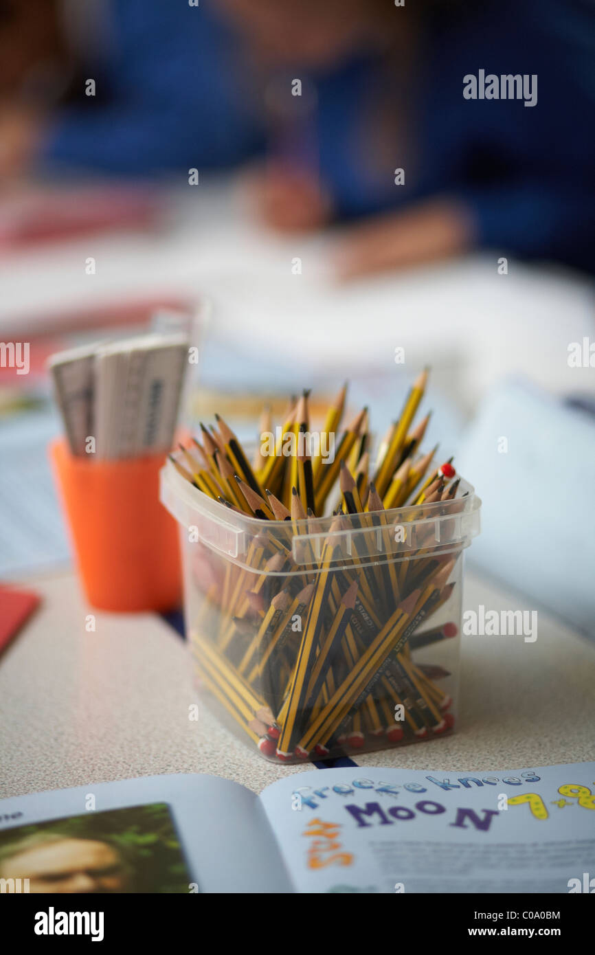 Children and study hi-res stock photography and images - Alamy