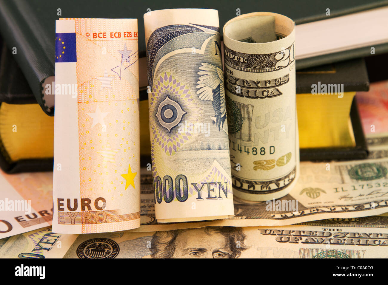 Currency symbols tanks hi-res stock photography and images - Alamy