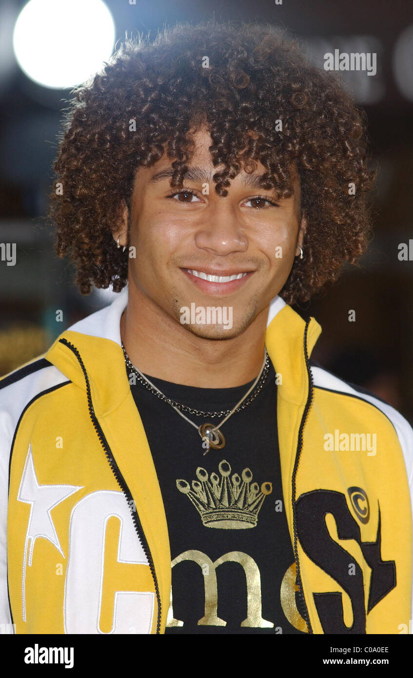 Corbin Blue Los Angeles film premiere of 'Bee Movie' held at Mann ...