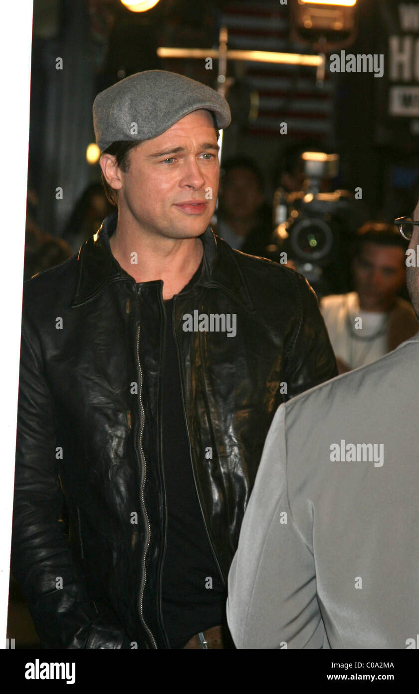 Brad Pitt Premiere of 'Beowulf' at Mann's Village Theater - Arrivals ...