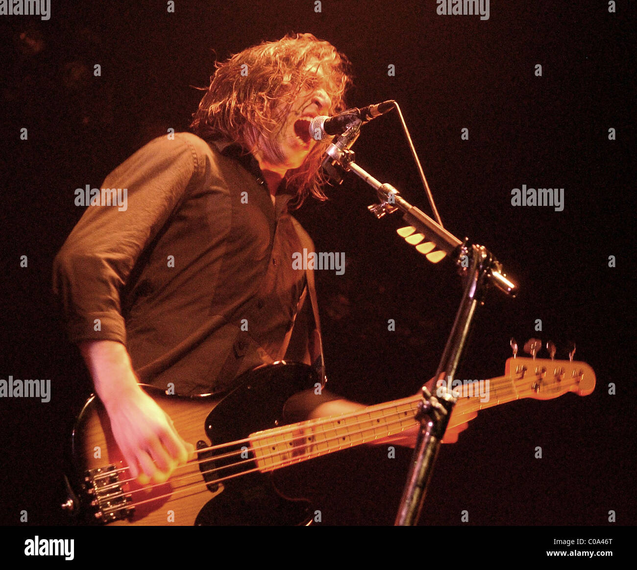 Josh homme lead singer queens hi-res stock photography and images - Alamy