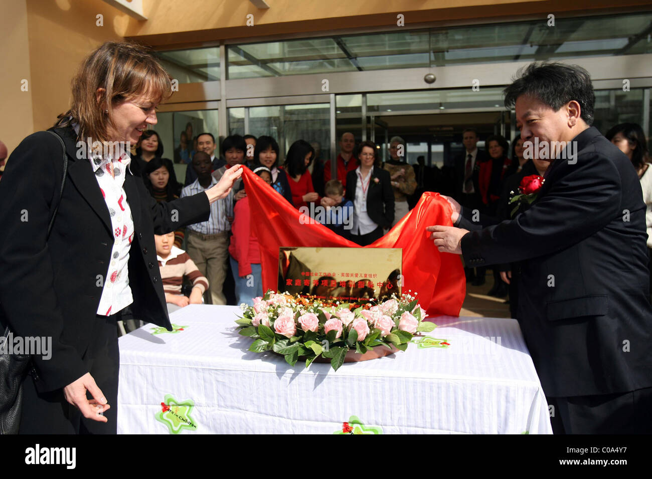Louise Shackleton wife of British Foreign Secretary David Miliband ...