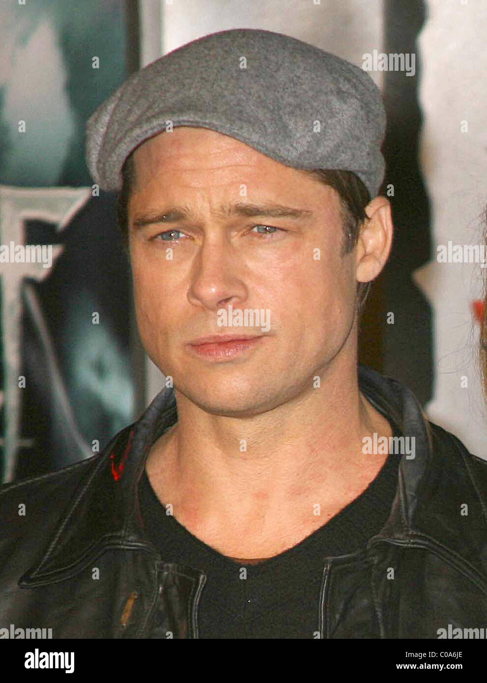 Brad Pitt Premiere of 'Beowulf' at Mann's Village Theater - Arrivals ...