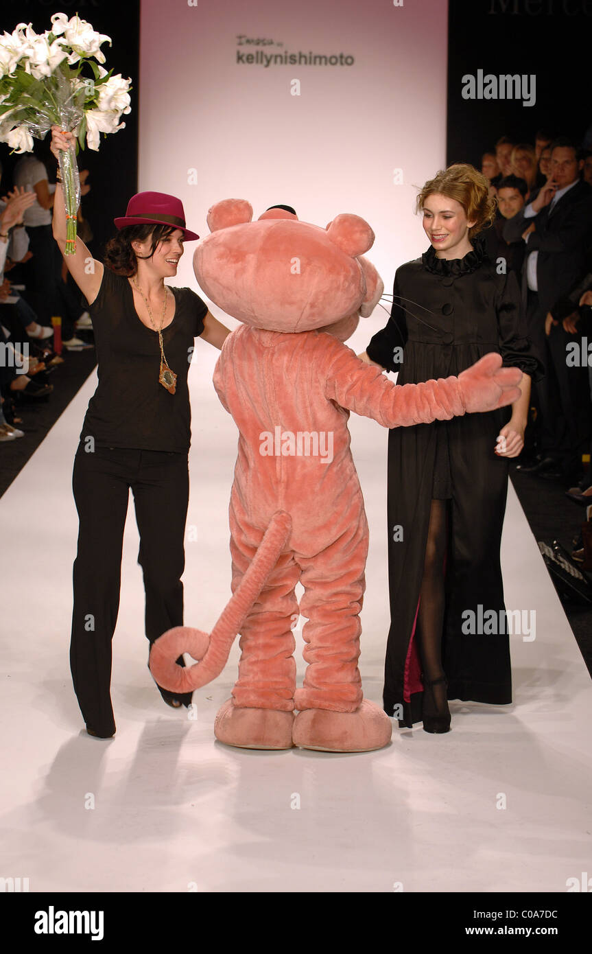 Sophie Simmons and Kelly Nishimoto Mercedes-Benz Autumn 2008 LA Fashion ...