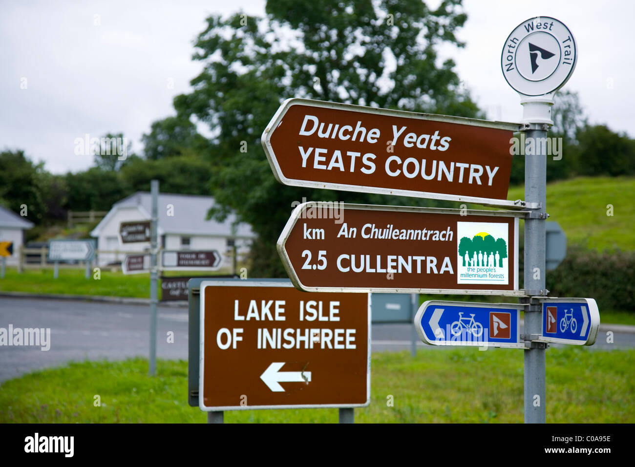 Eire signs hi-res stock photography and images - Alamy