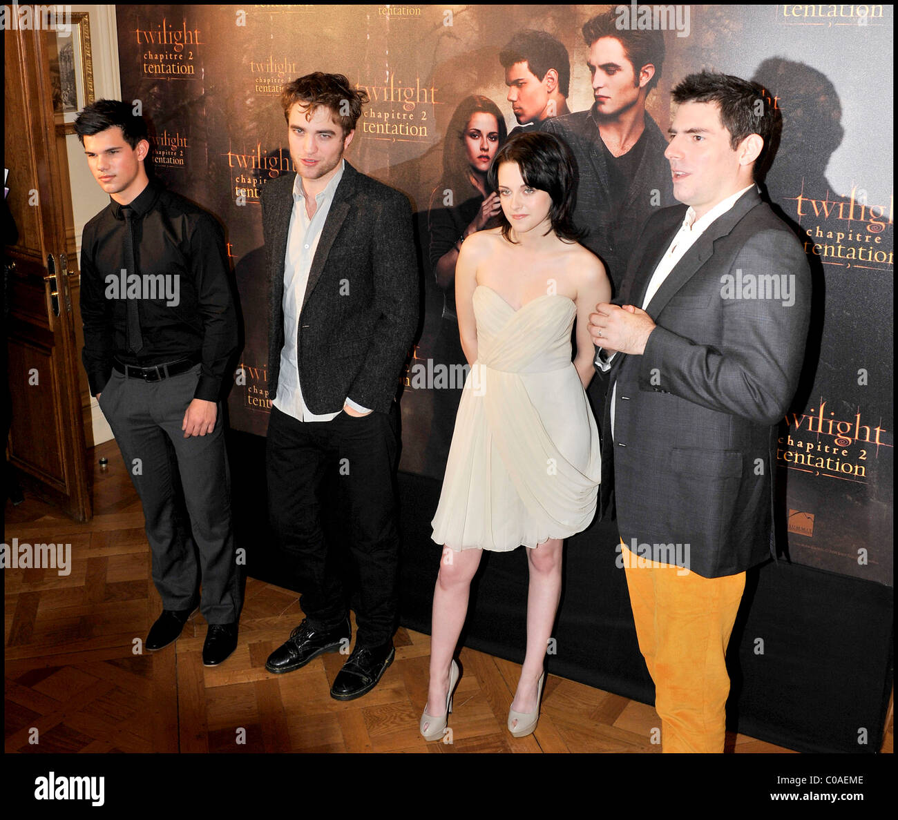 Robert Pattinson, Taylor Lautner, Kristen Stewart and Chris Weitz 'The ...