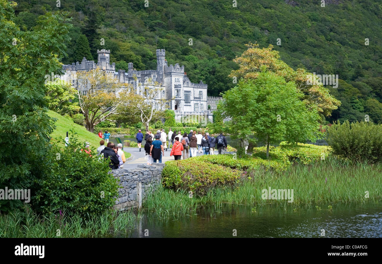 Kylemore abbey hi-res stock photography and images - Alamy
