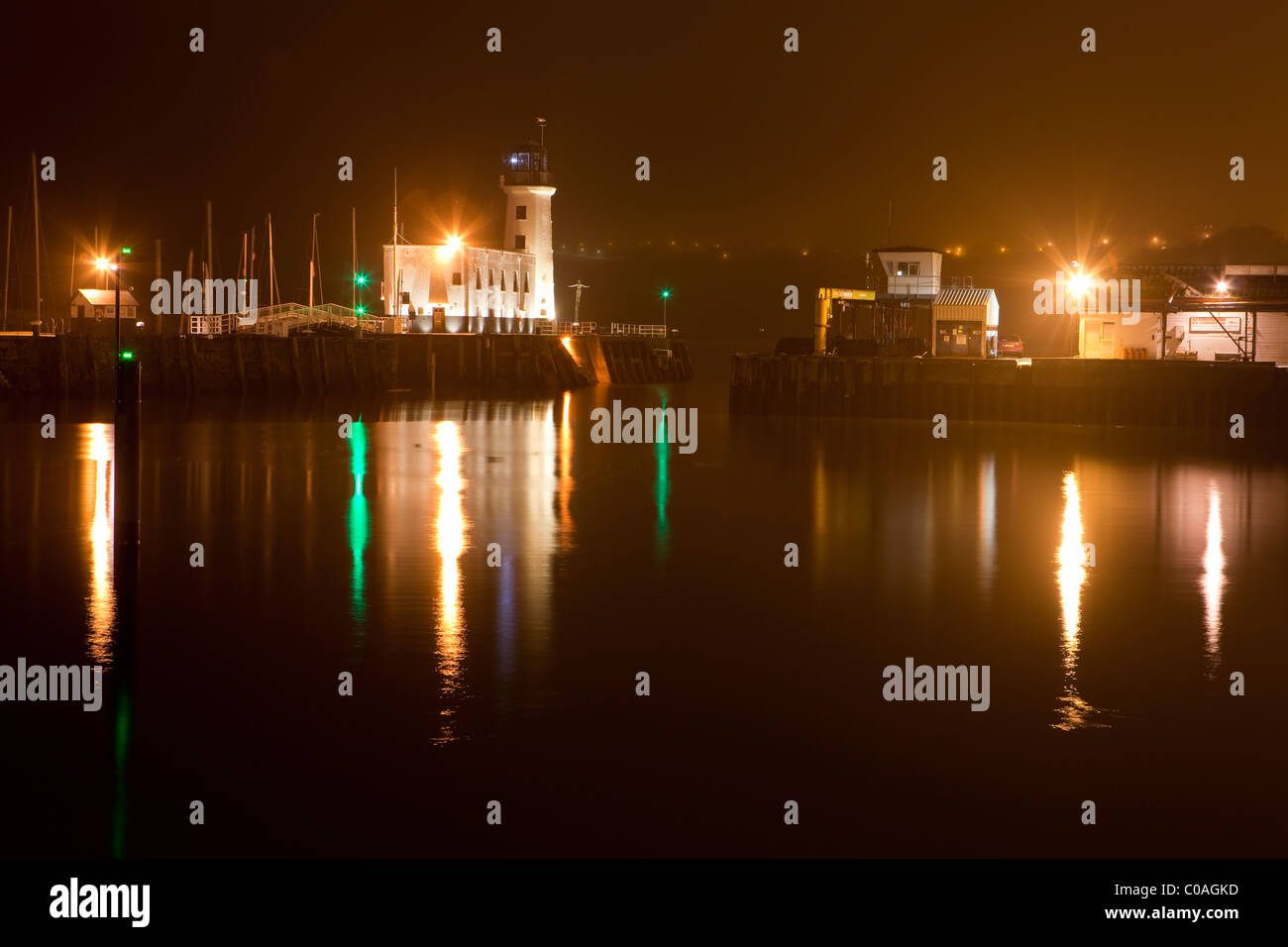 Scarborough harbor at night hi-res stock photography and images - Alamy