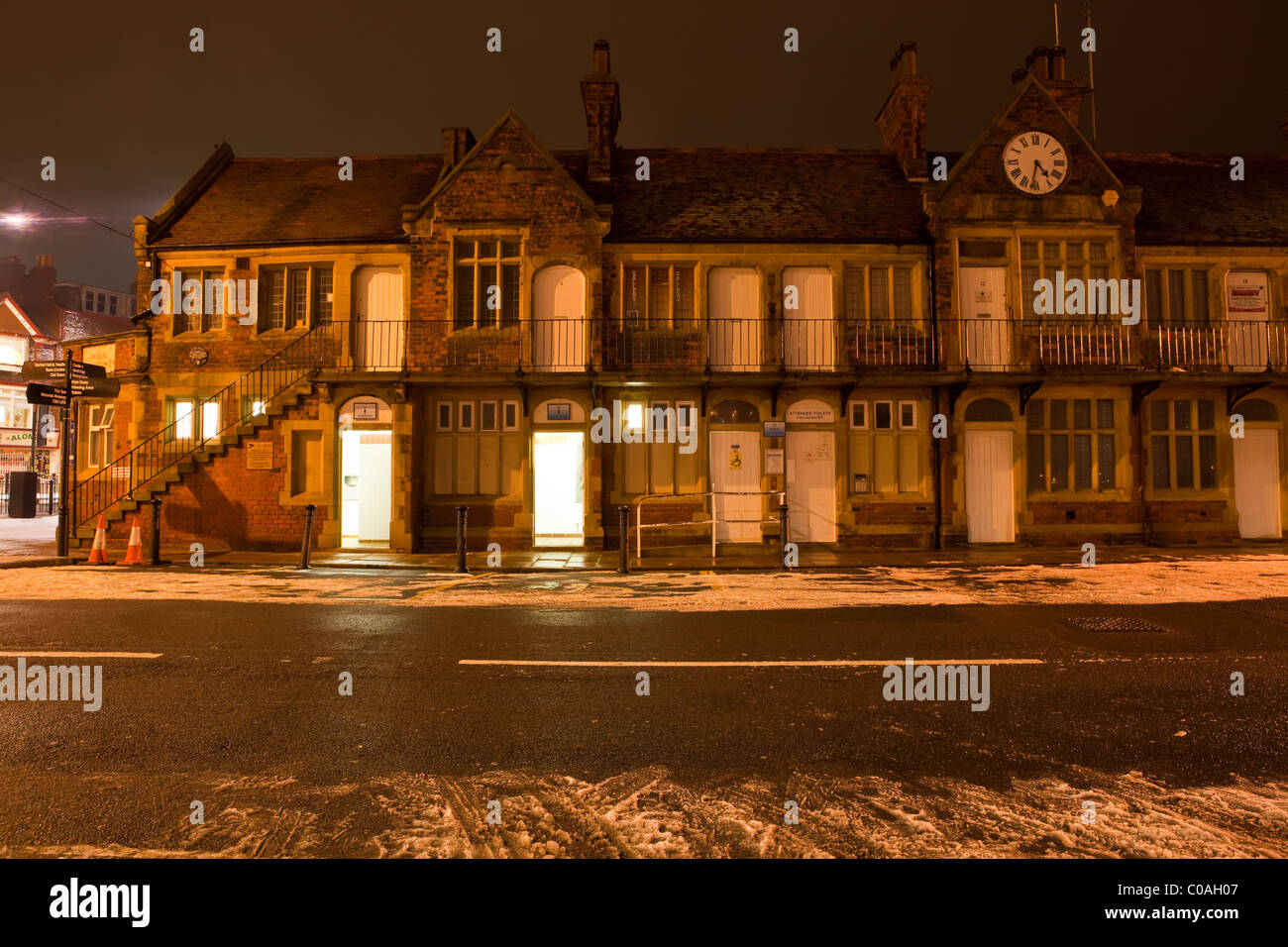 Fish market in old hi-res stock photography and images - Alamy
