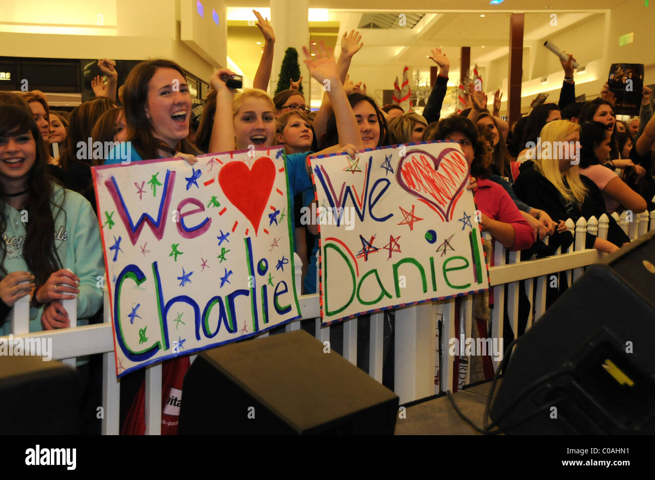 Fans Daniel Cudmore and Charlie Bewley meet and sign autographs at ...