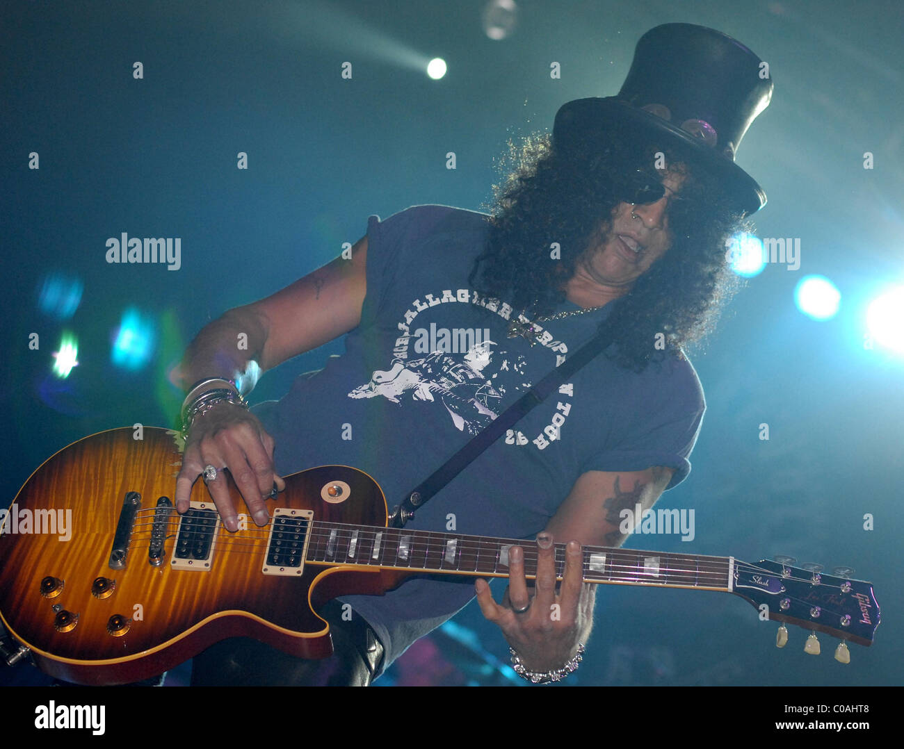 Slash of Velvet Revolver performing live on stage at the Ambassador ...