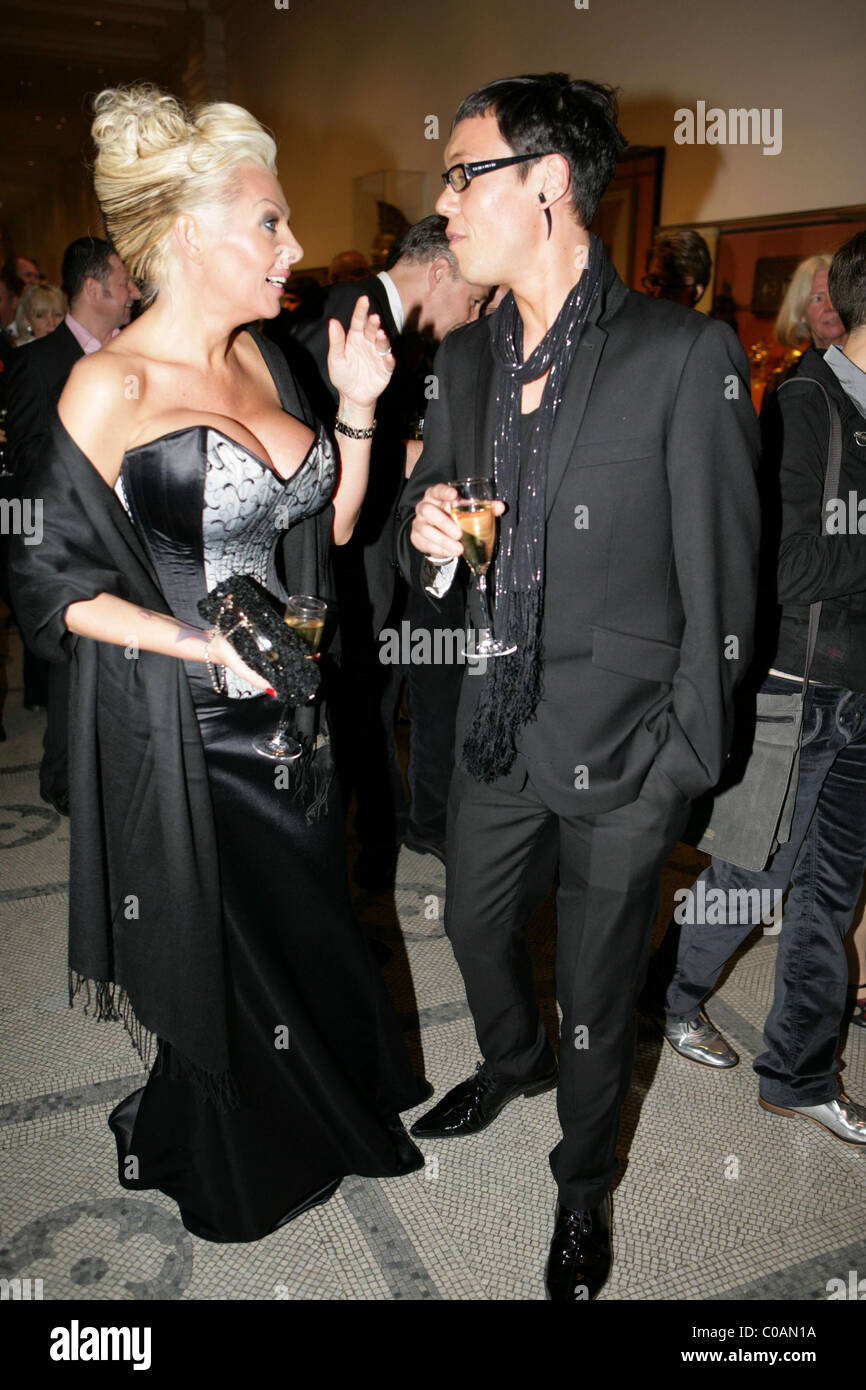 Lea Walker and Gok Wan 'Stonewall Awards 2007' at The Victoria and ...