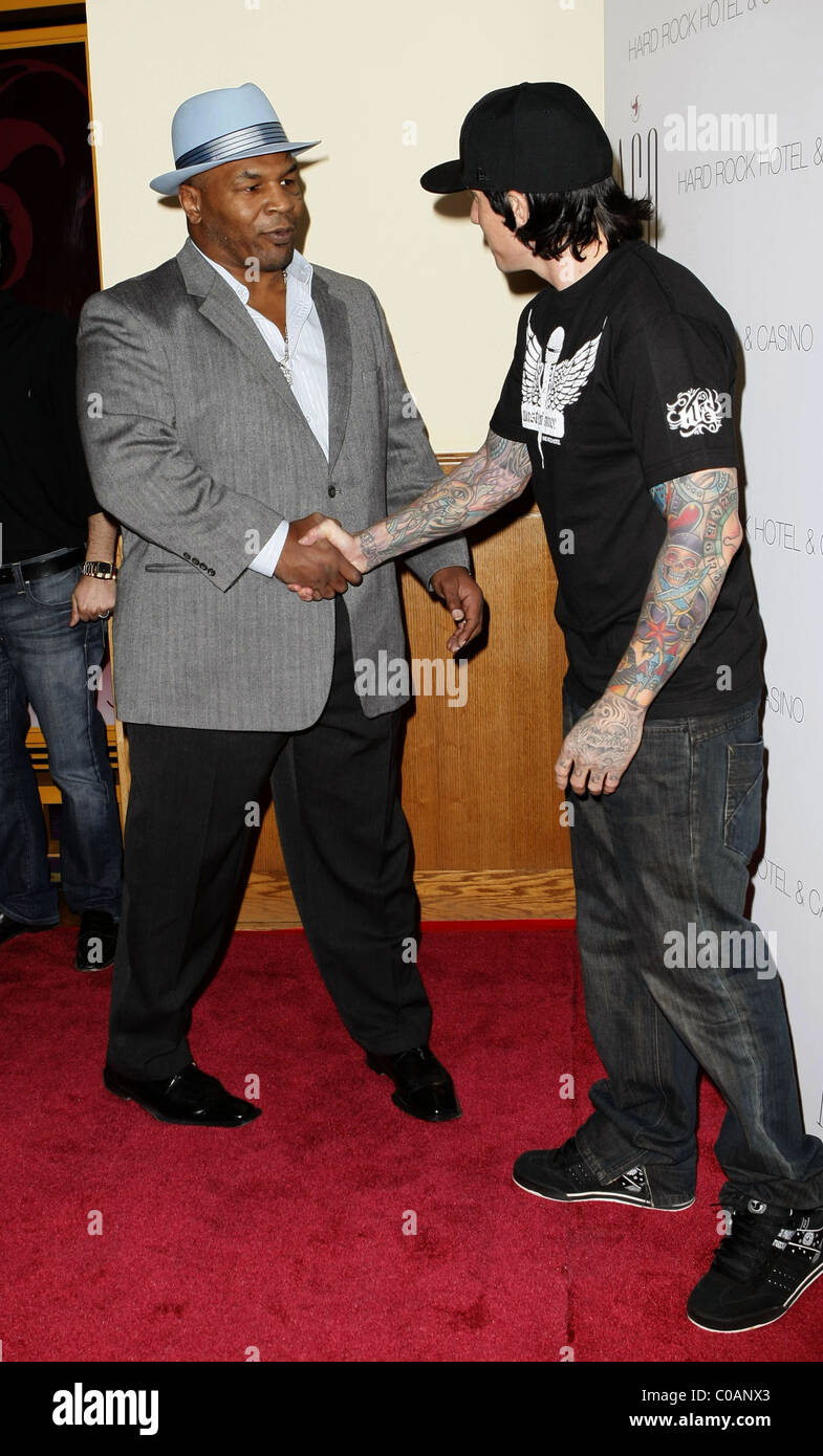 Mike tyson carey hart hard hi-res stock photography and images - Alamy