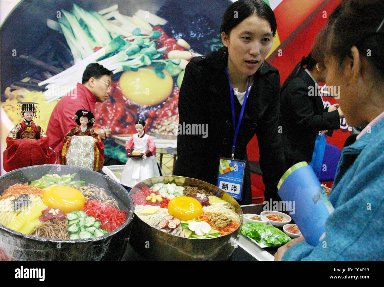 Too many cooks spoil the broth hi-res stock photography and images - Alamy