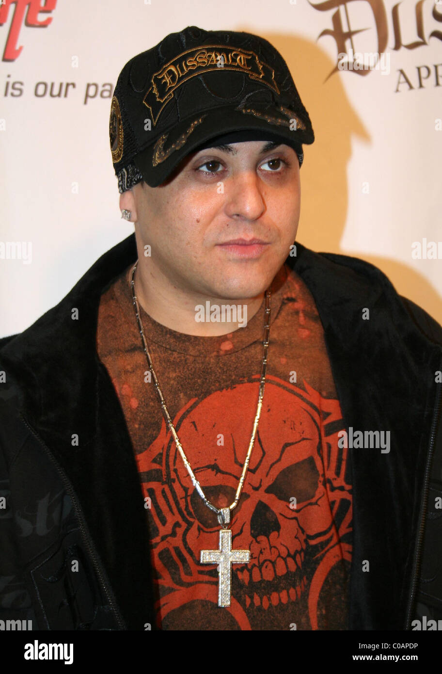 DJ Skribble Launch party for the Dussault Apparel Motel store on ...
