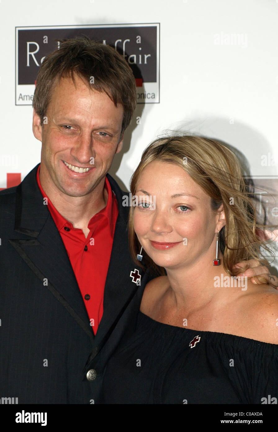 Tony hawk and wife hi-res stock photography and images - Alamy