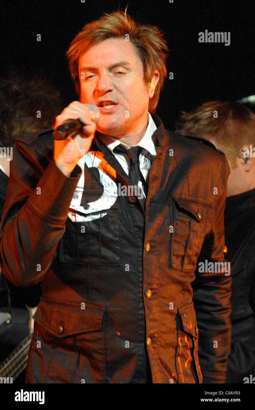 Simon LeBon of Duran Duran performs live on the "Red Carpet Massacre ...