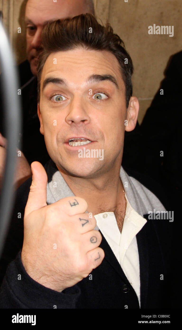 Robbie Williams outside The Royal Albert Hall London, England - 12.11. ...