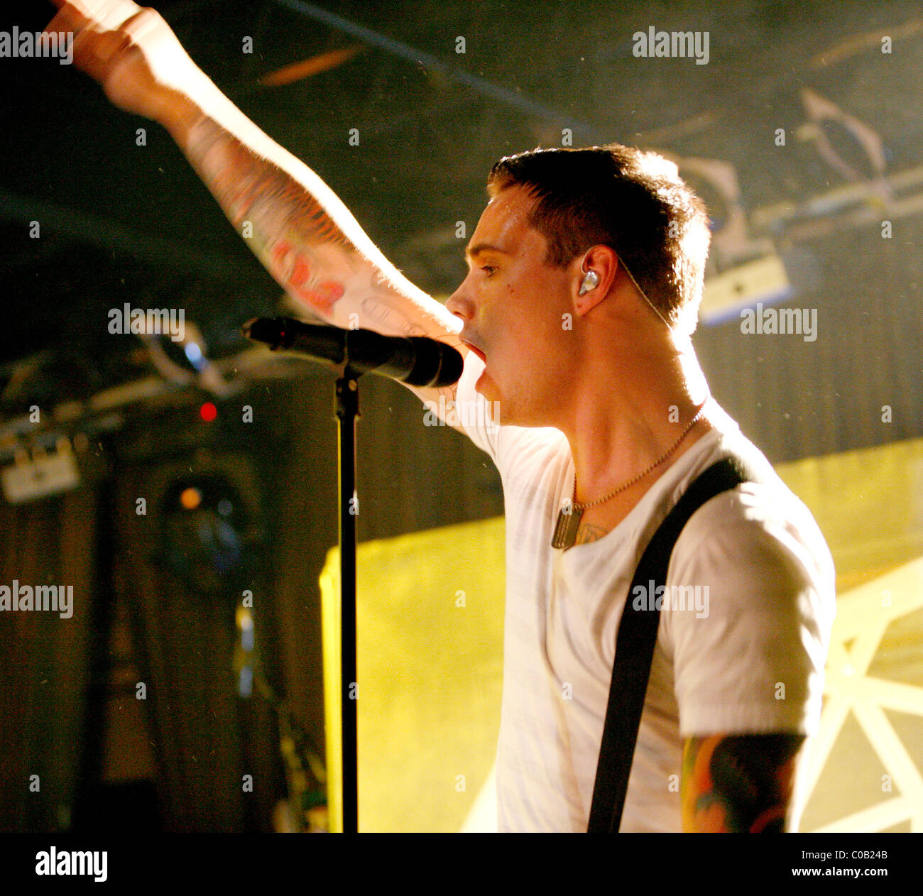 Robby Chalifoux of Stereos performing at London Music Hall. London ...