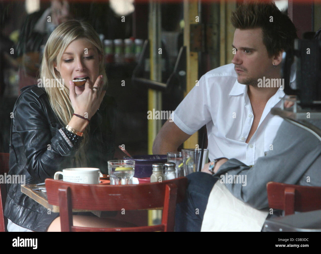 Jon peters and caleigh peters hi-res stock photography and images - Alamy