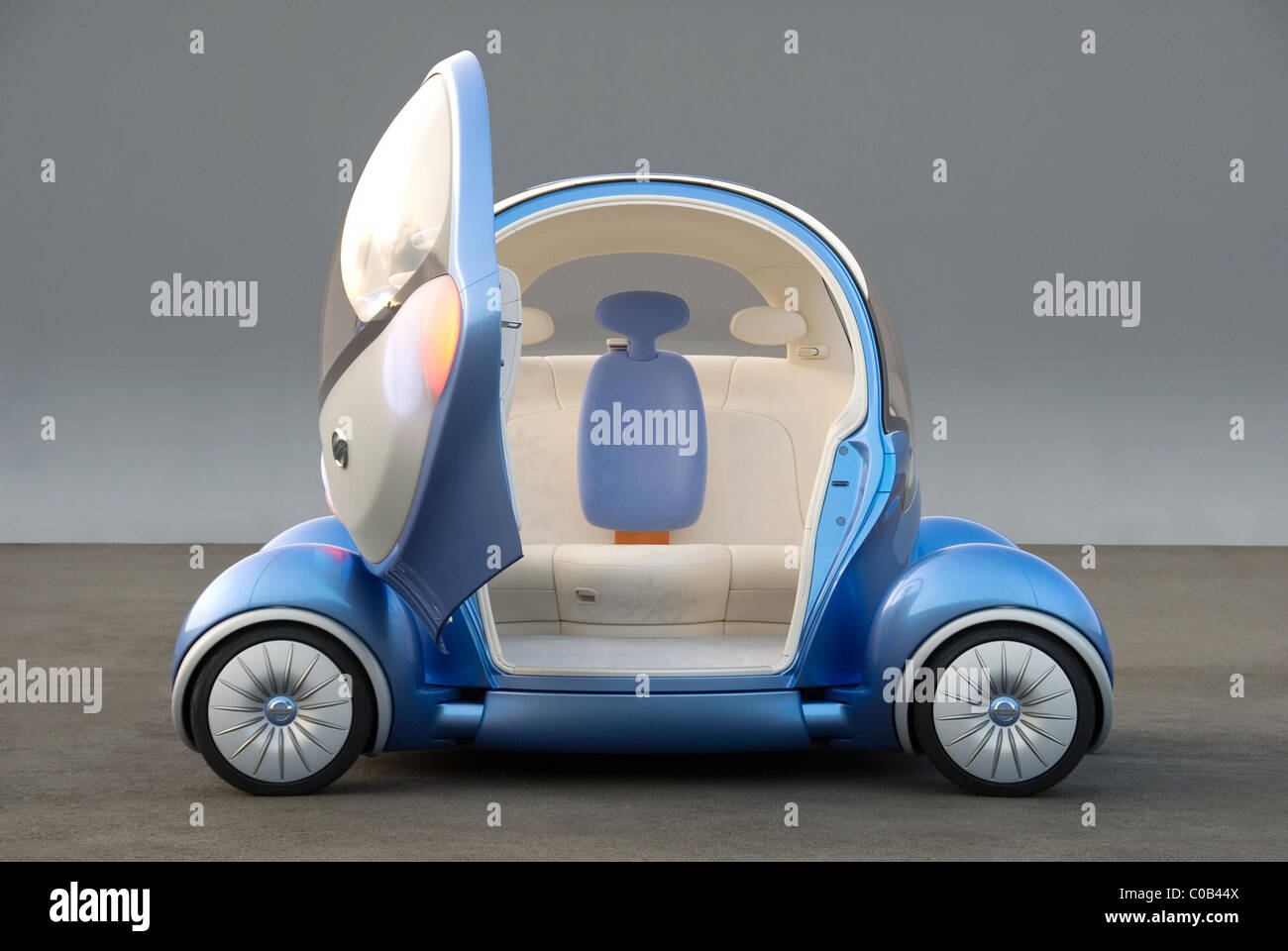 Nissan unveils Pivo2 Nissan has unveiled the second generation of its ...