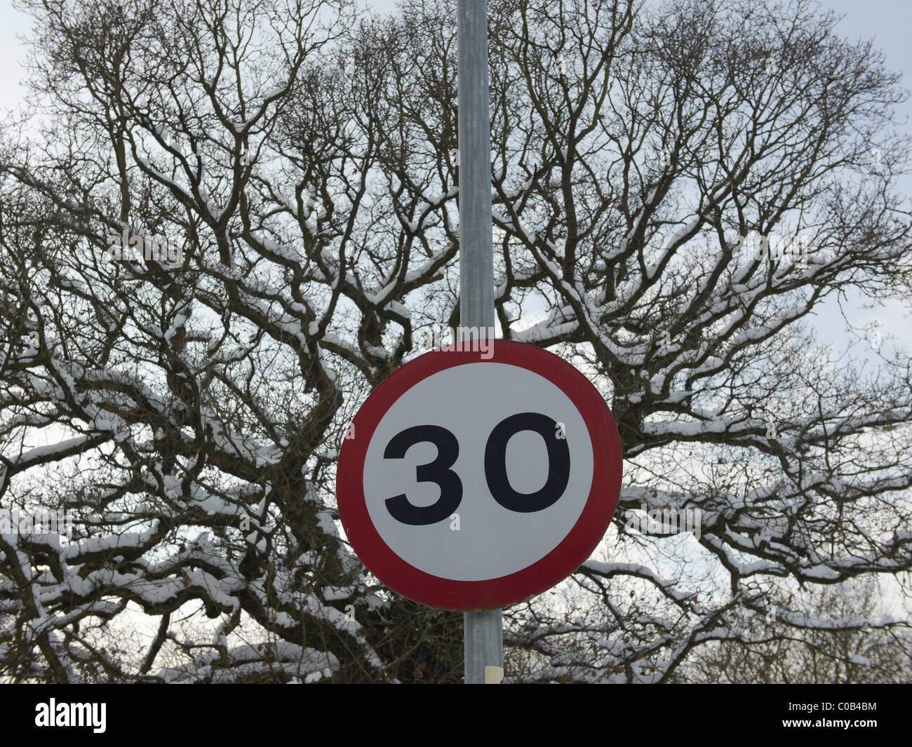 30 mph speed limit sign hi-res stock photography and images - Alamy