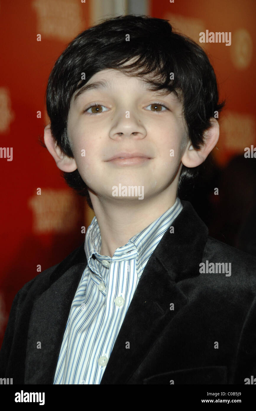 Zach Mills World premiere of Fox Walden's 'Mr. Magorium's Wonder ...