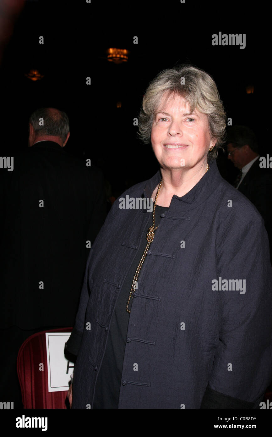 Linda Hope (Bob Hope's Daughter) Johnny Grant Memorial at The Pantages ...