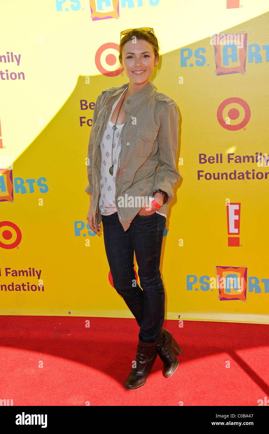 Elizabeth Hendrickson 2009 P.S. Arts Express Yourself event held at ...